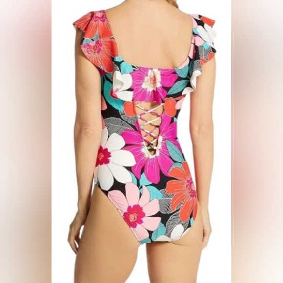 La Blanca | Swim | La Blanca Bathing Suit Bloom One Piece Swimsuit | Poshmark